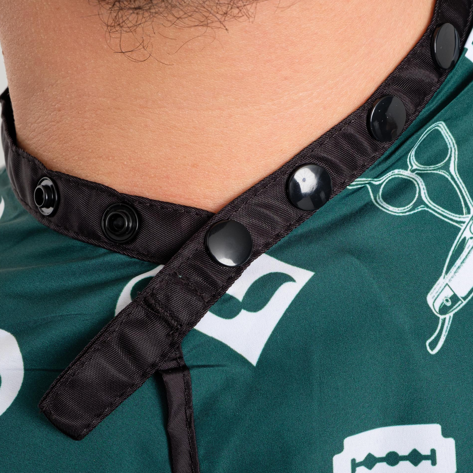 Plus Size Barber Cape | Xanitalia Chester Green XL Maxi 128x150 cm